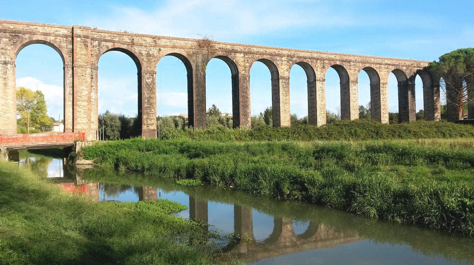 Acquedotto del Nottolini, Lucca - Aqueduct of Nottolini, Lucca, Tuscany